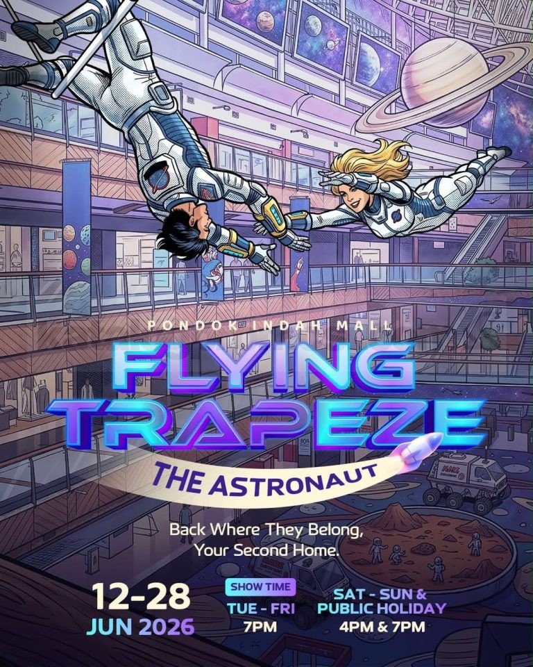 Flying Trapeze Aerial Show di Pondok Indah Mall